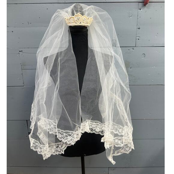 Unknown | Accessories | Vintage Pearl Beaded Crown Wedding Vail | Poshmark